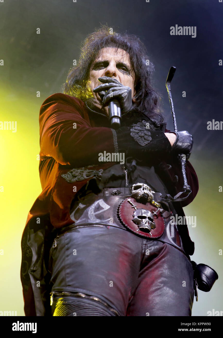 Alice Cooper performing at Manchester Arena Featuring: Alice Cooper ...