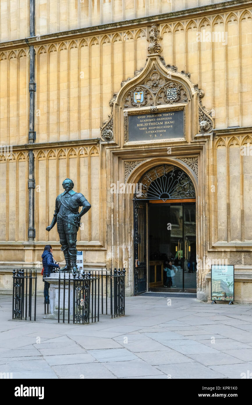 Bodleian library old schools quadrangle hi-res stock photography and ...