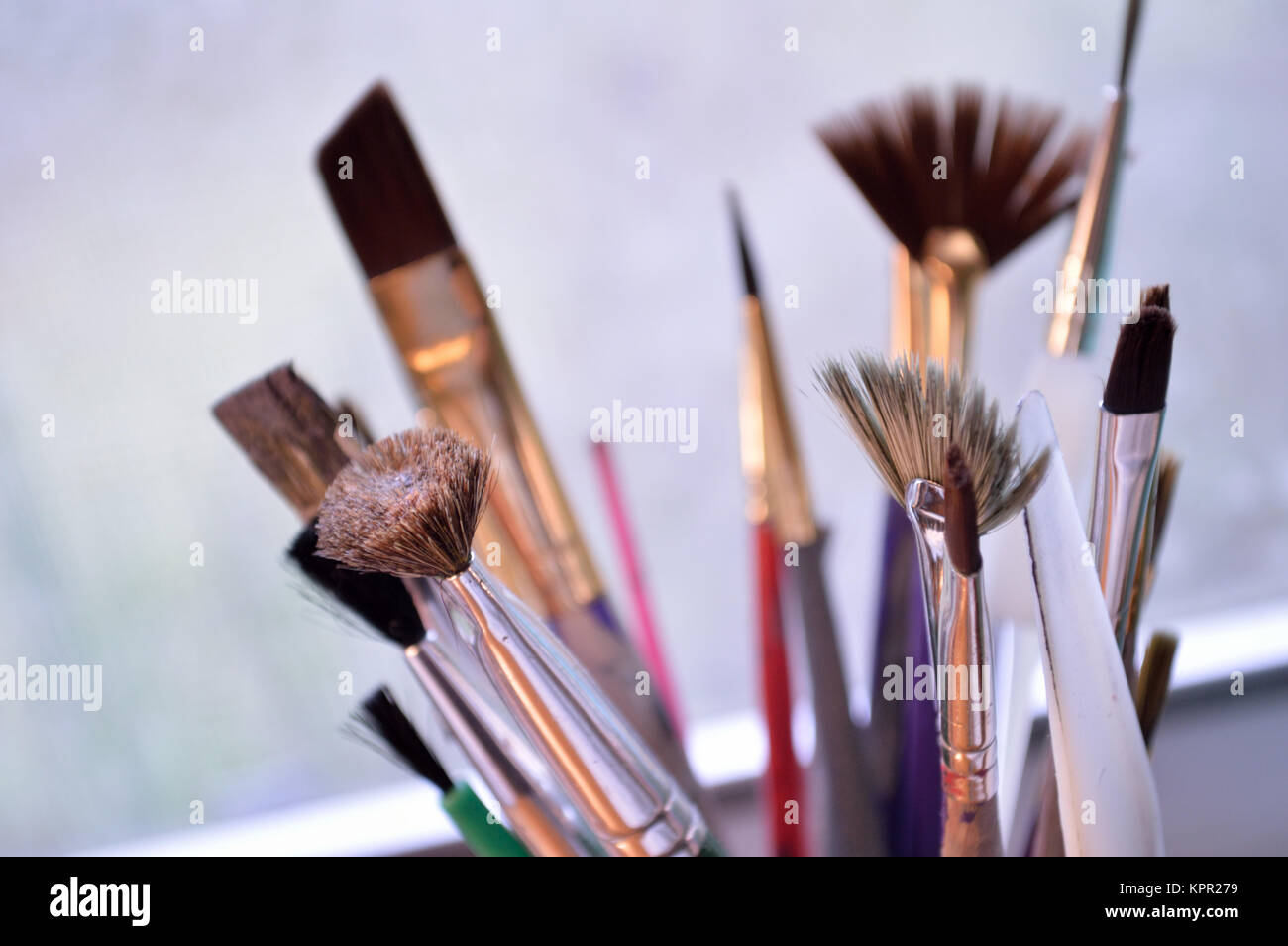 Stippling brush hi-res stock photography and images - Alamy