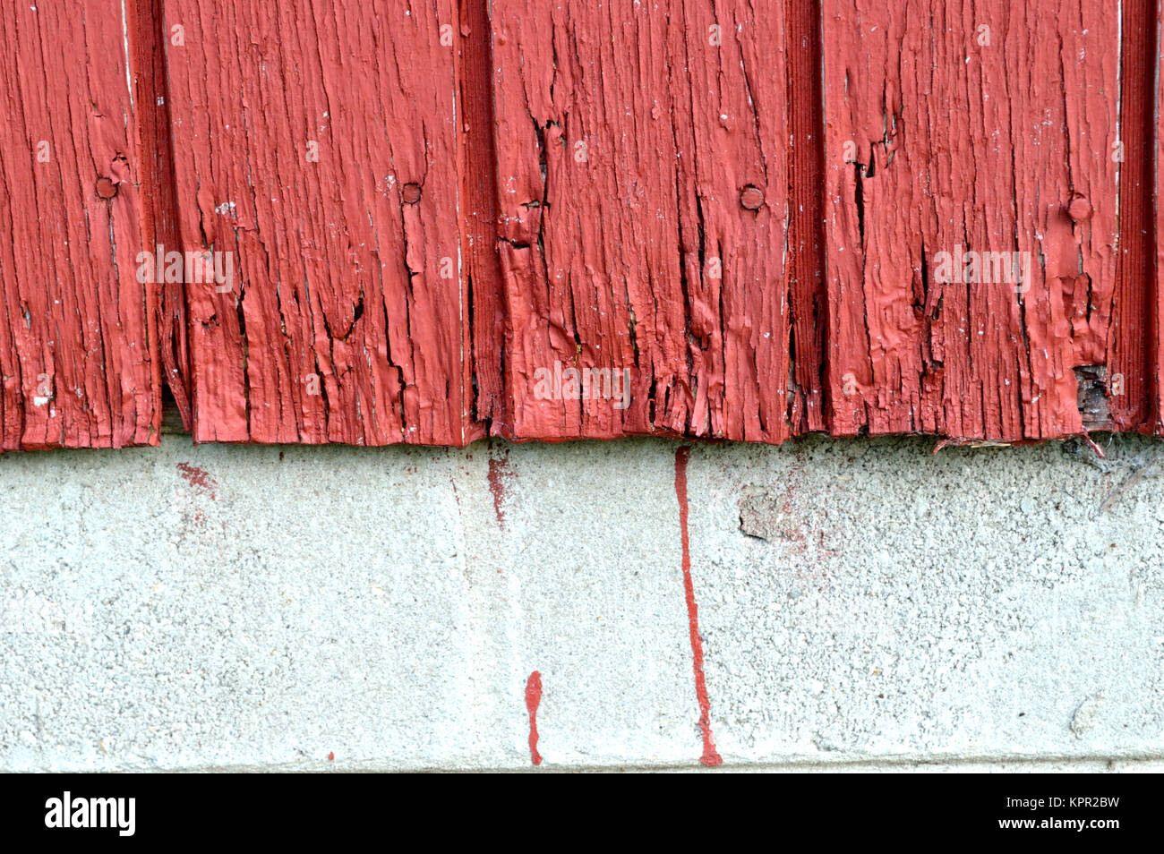 Chipped red paint background Stock Photo - Alamy