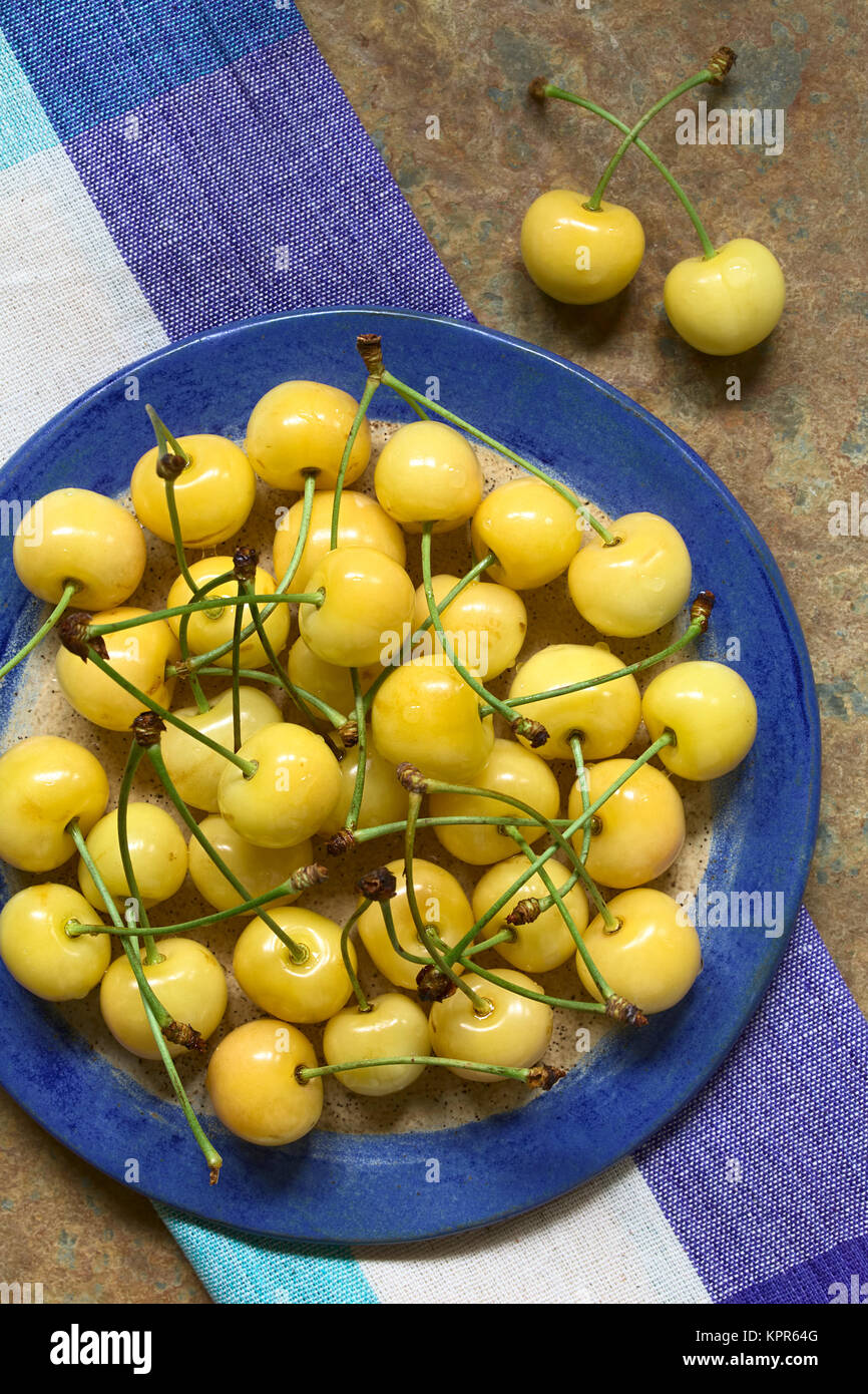 Ripe Yellow or Rainier Cherry Stock Photo - Alamy