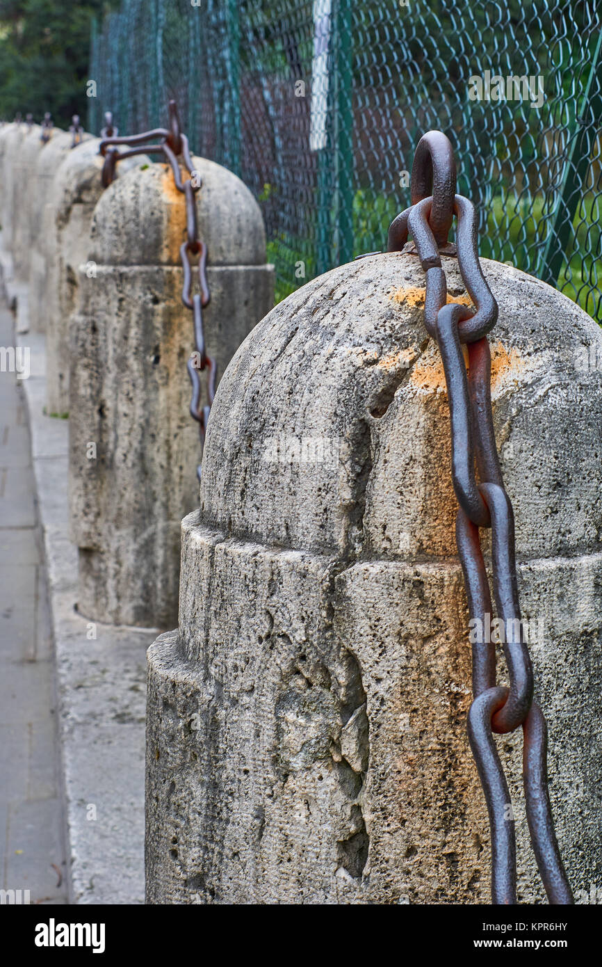 chain on post Stock Photo - Alamy