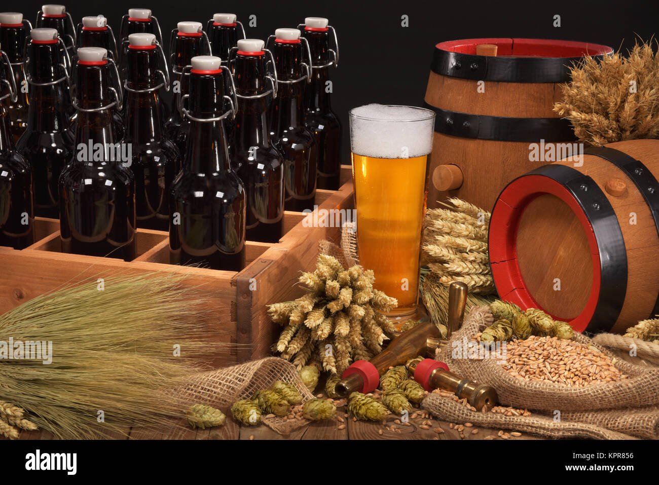 Crates of beer hi-res stock photography and images - Alamy