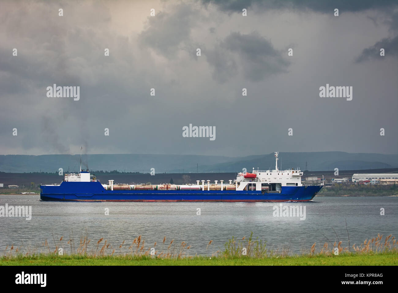 Ro-Ro Cargo Ship Stock Photo - Alamy