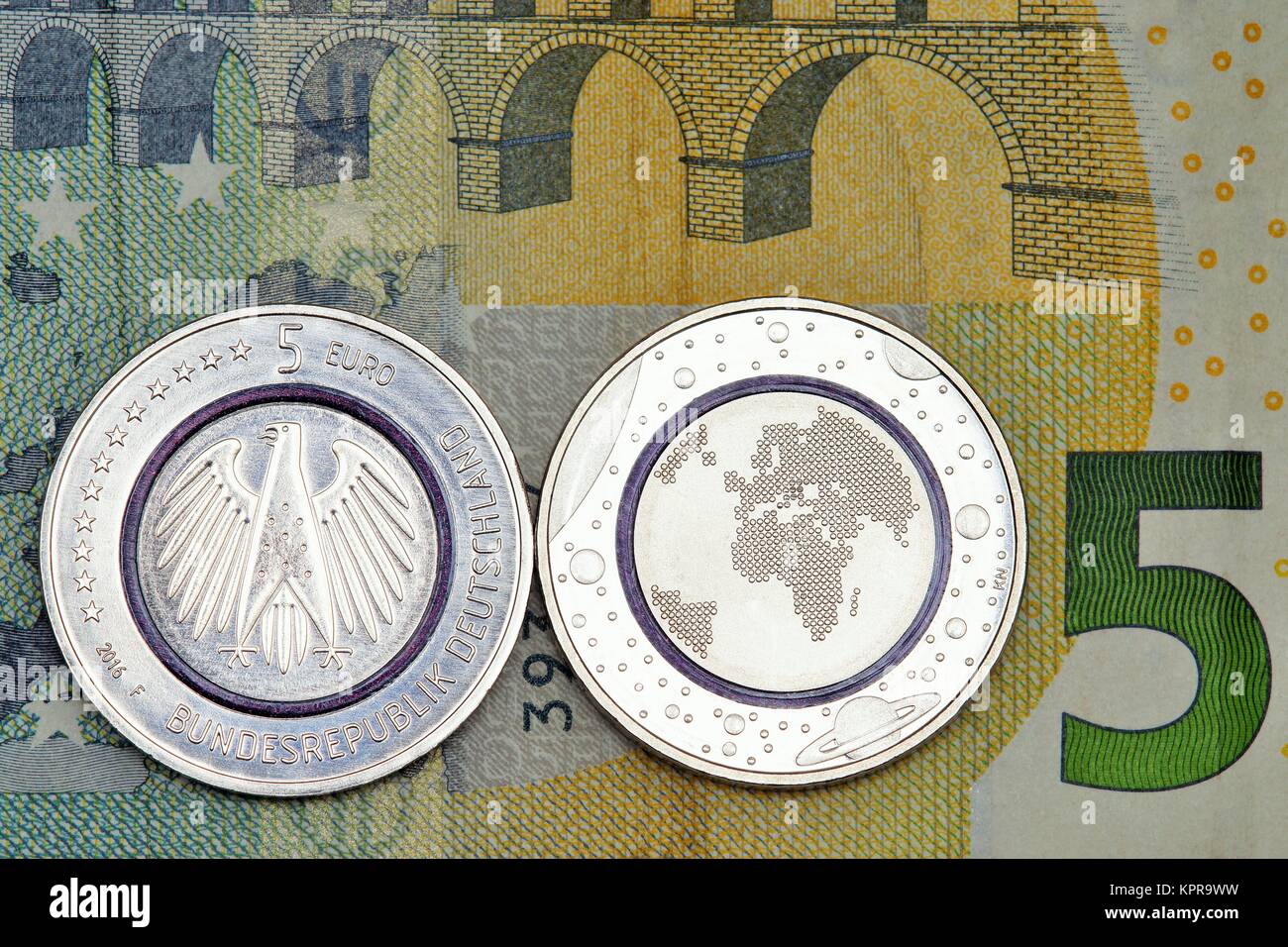 Counterfeit euro bills german hi-res stock photography and images - Alamy