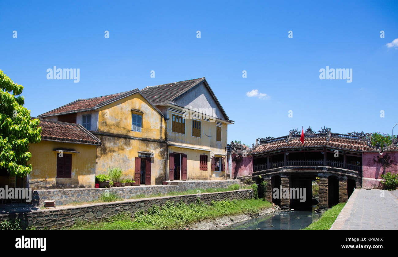 Japanese covered bridge Stock Photo - Alamy