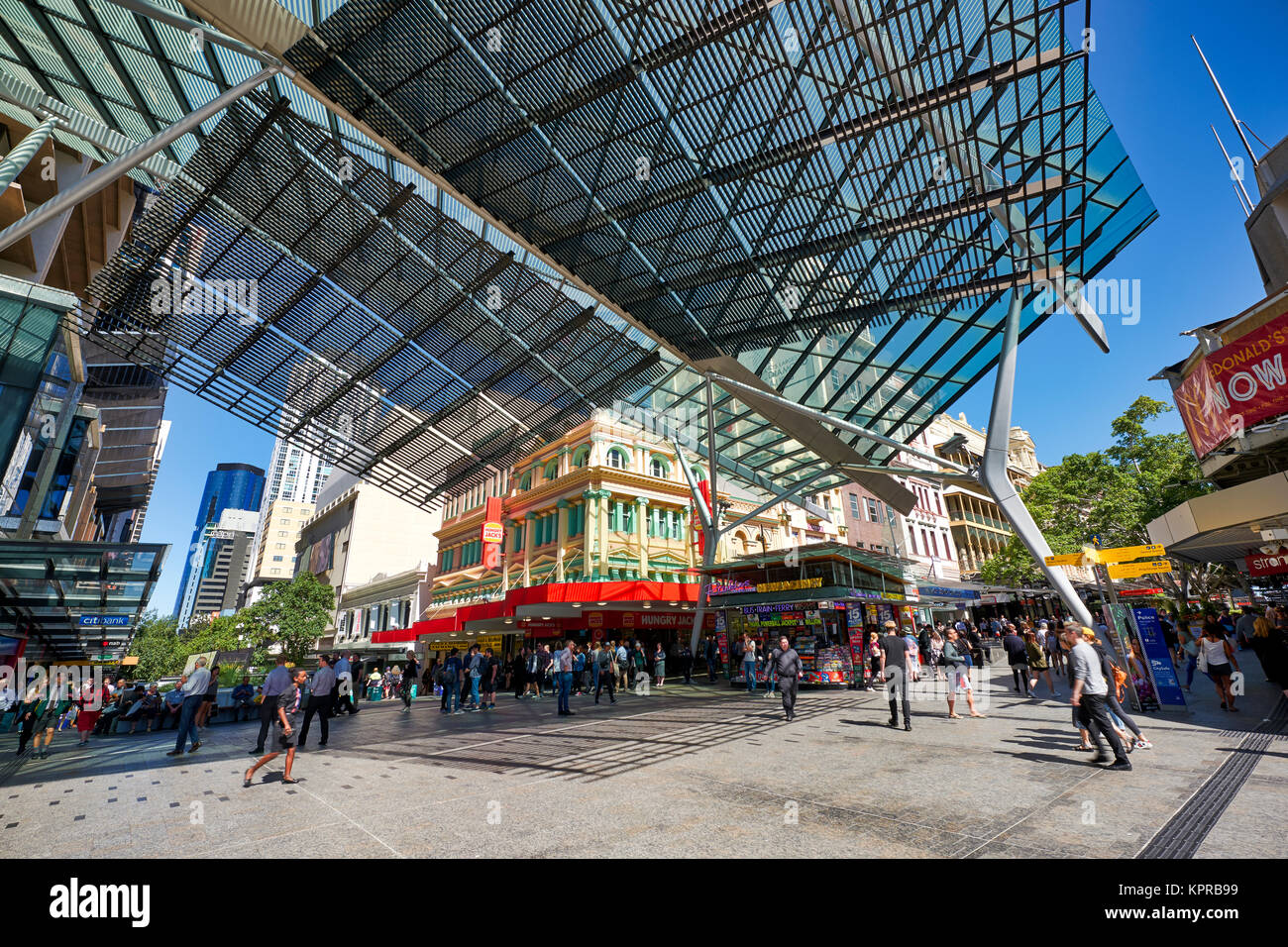 Busy life in Queen St. Brisbane downtown, Queensland, Australia Stock ...