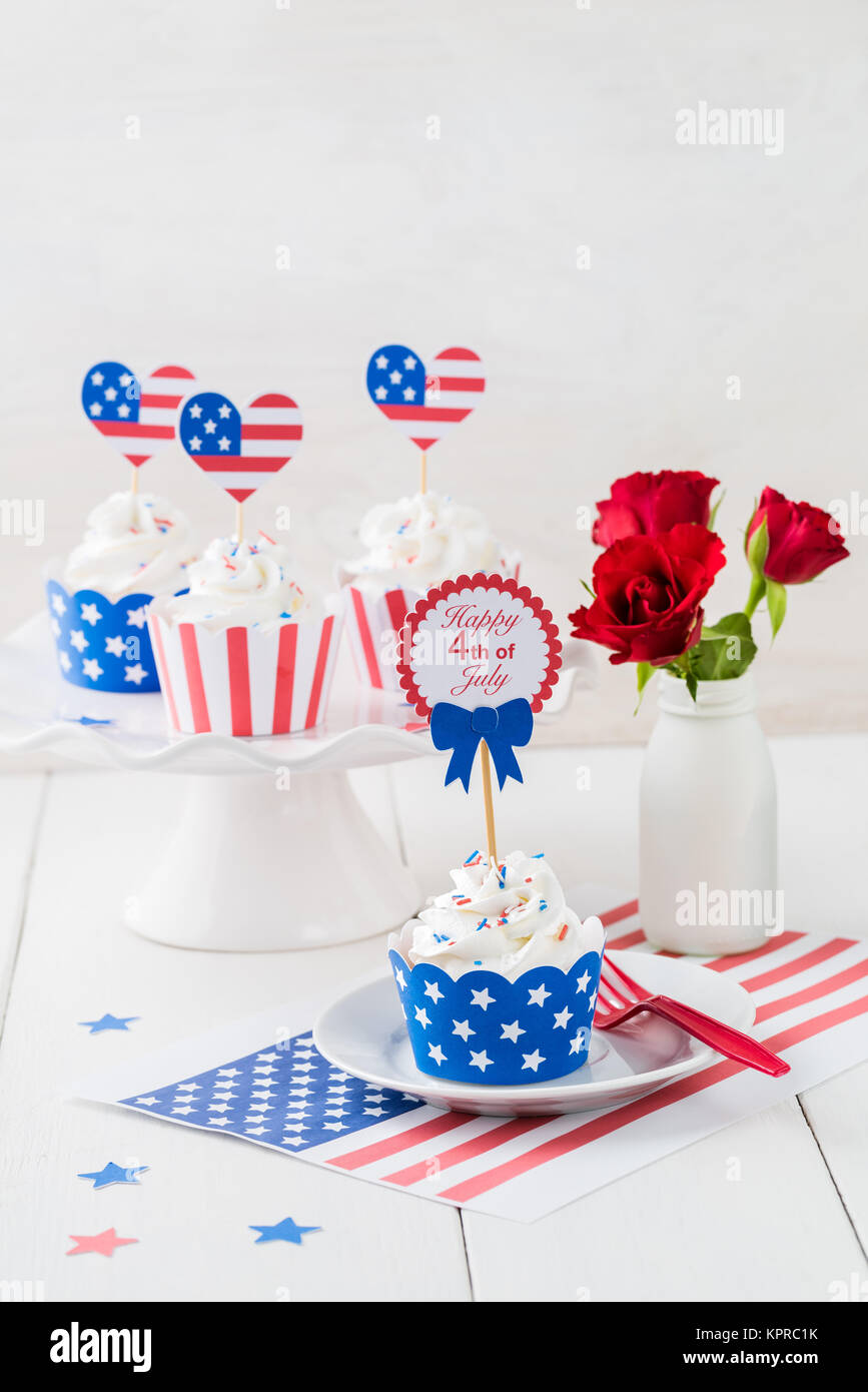 Independence day cupcakes Stock Photo - Alamy