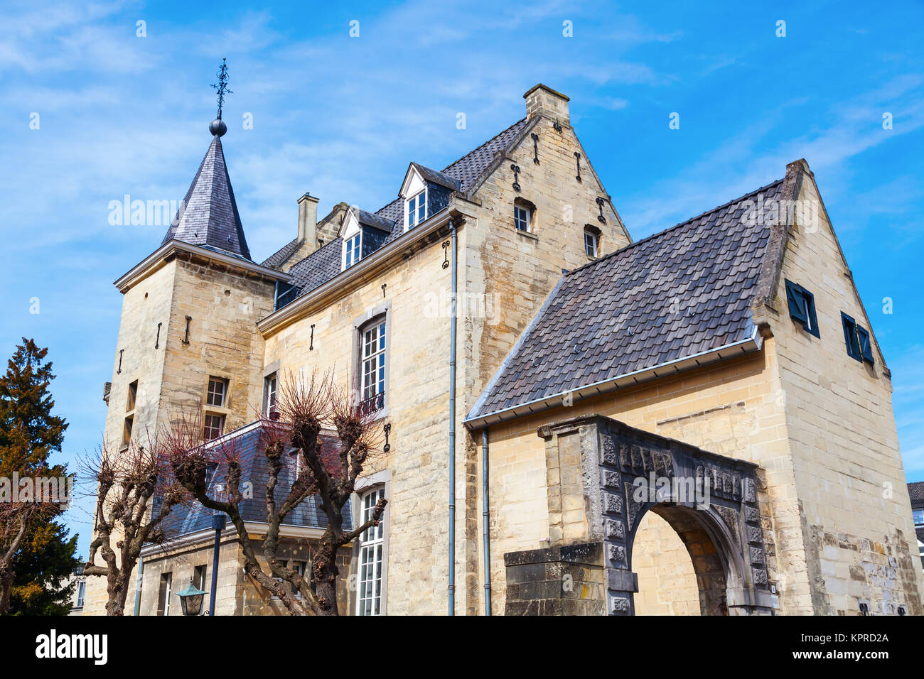 Old valkenburg castle hi-res stock photography and images - Alamy
