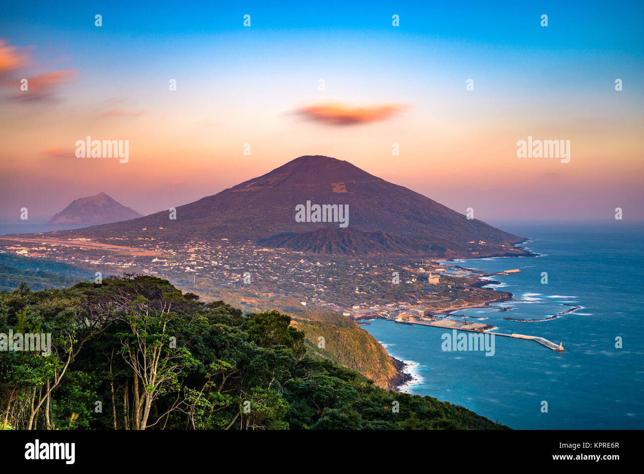 Hachijokojima hi-res stock photography and images - Alamy