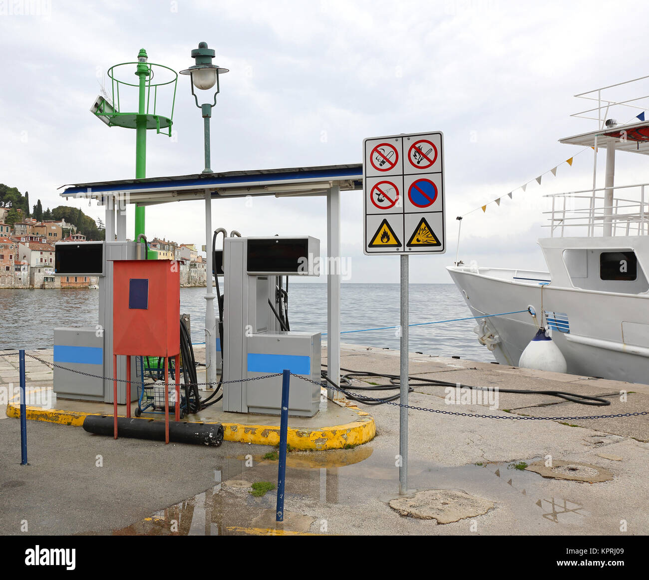 Marine Fueling Station Stock Photo - Alamy