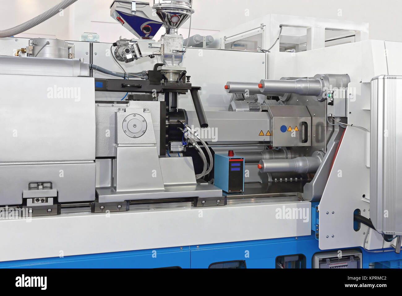 Injection moulding machine hi-res stock photography and images - Alamy