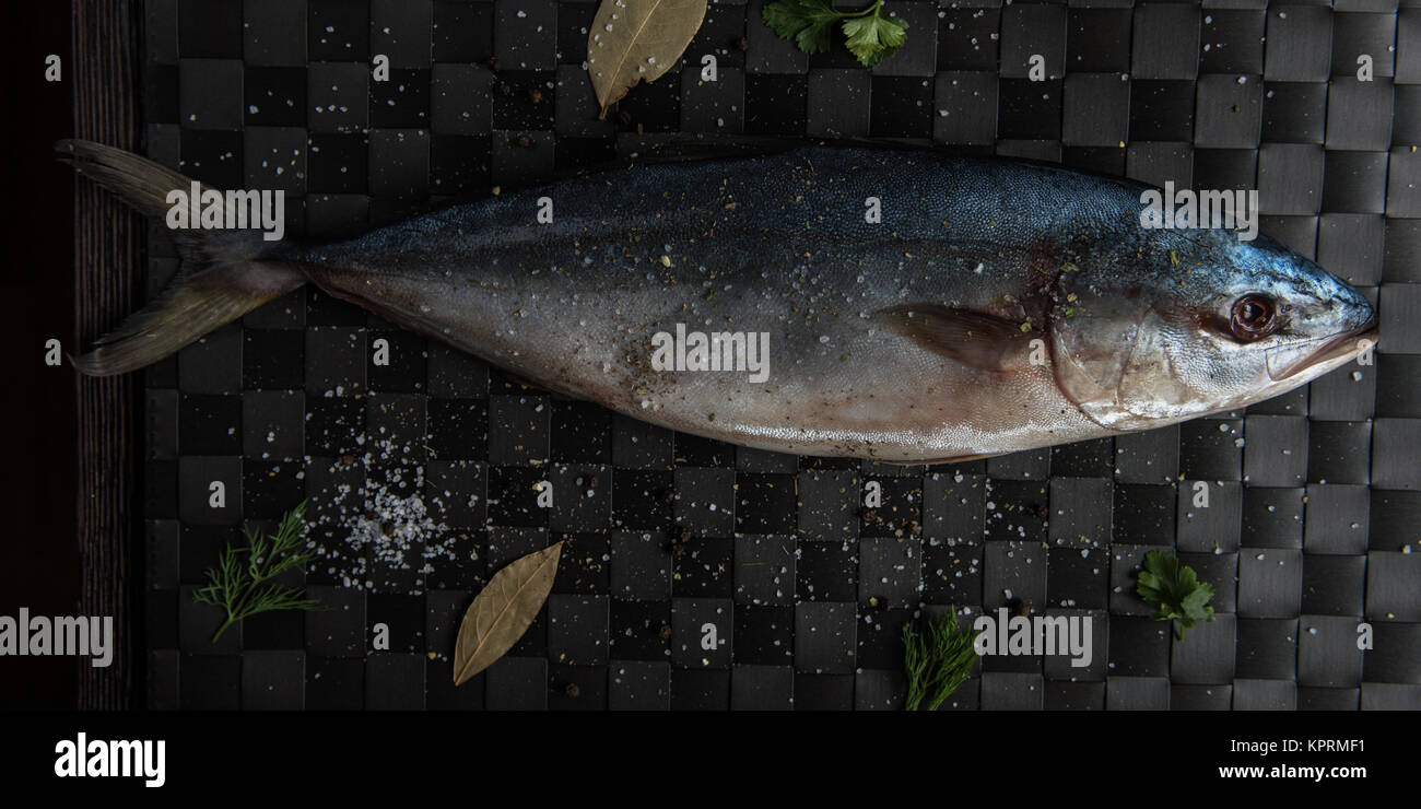 raw tuna fish Stock Photo - Alamy