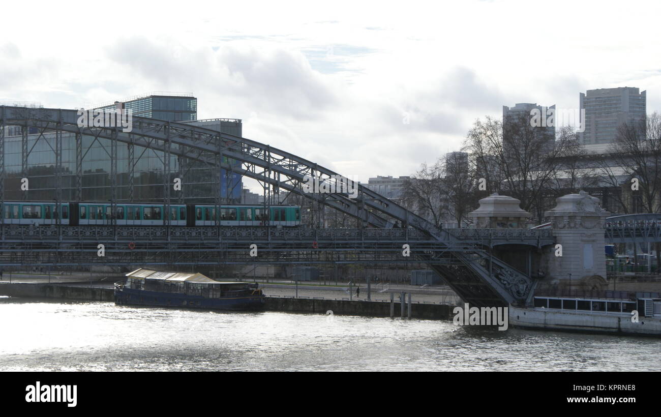 Old bridge in Paris, France Stock Photo - Alamy