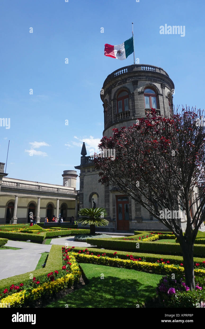 The Garden, (El Jardin) Chapultepec Castle in Chapultepec Park, Mexico ...
