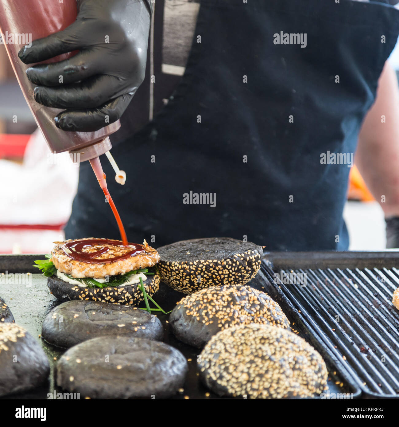 Beef burgers ready to serve on food stall Stock Photo - Alamy