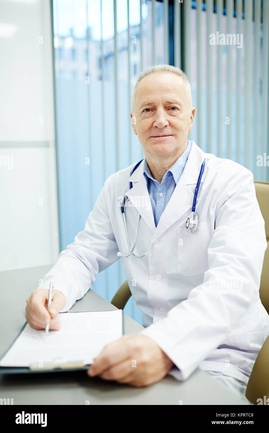 Workplace doctor hi-res stock photography and images - Alamy