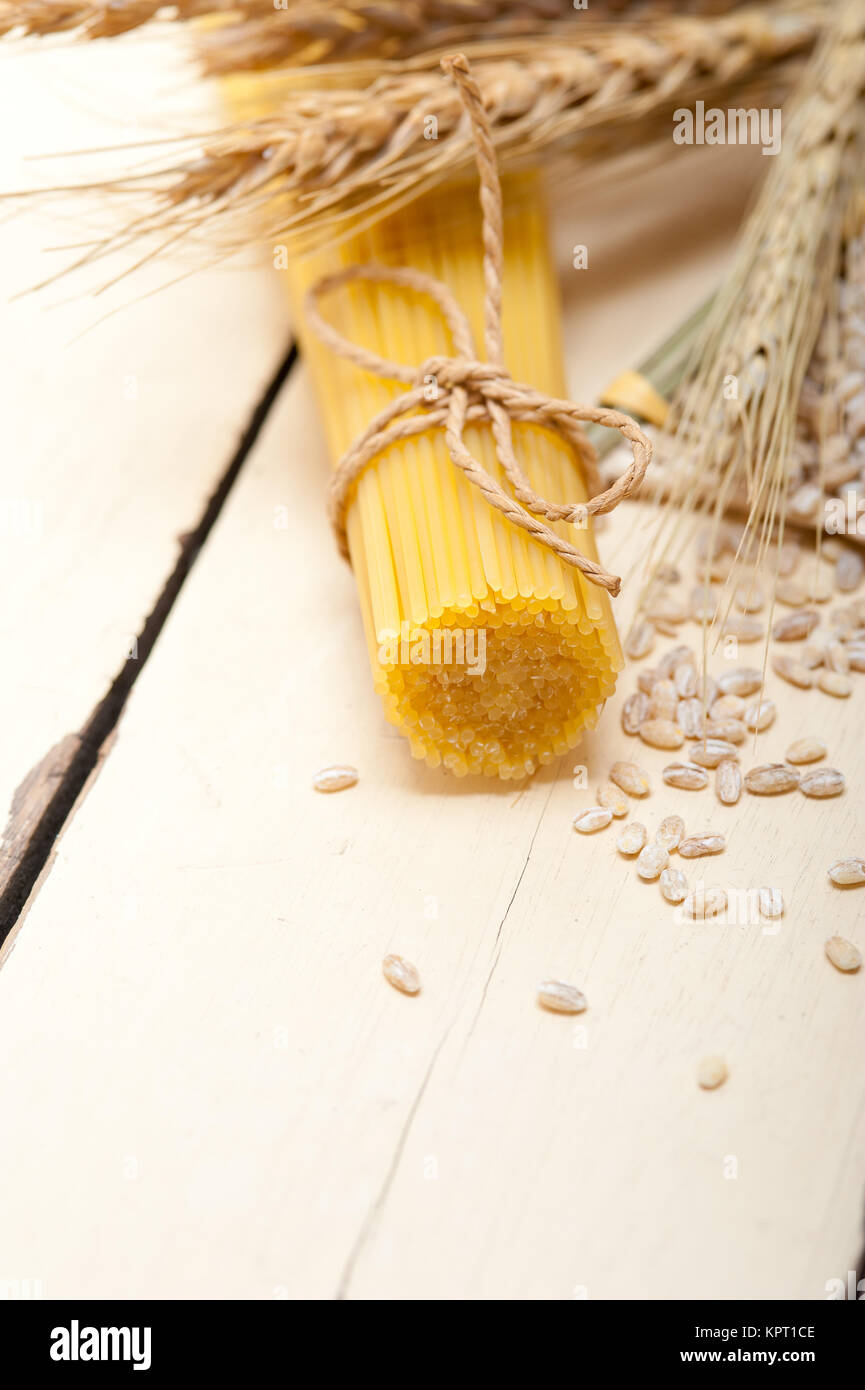organic Raw italian pasta and durum wheat Stock Photo - Alamy