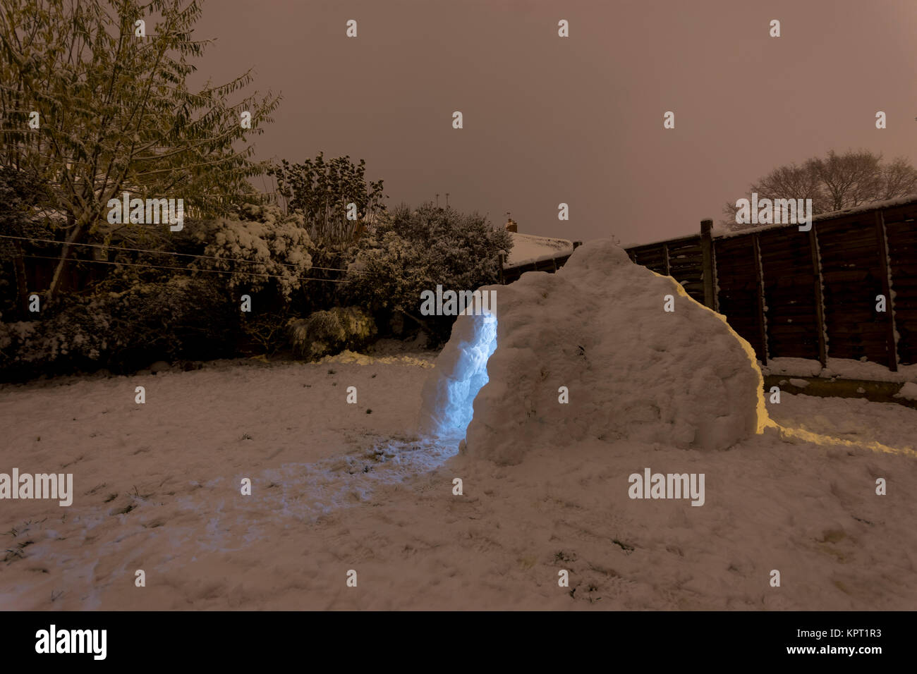 snow covered back garden Stock Photo - Alamy