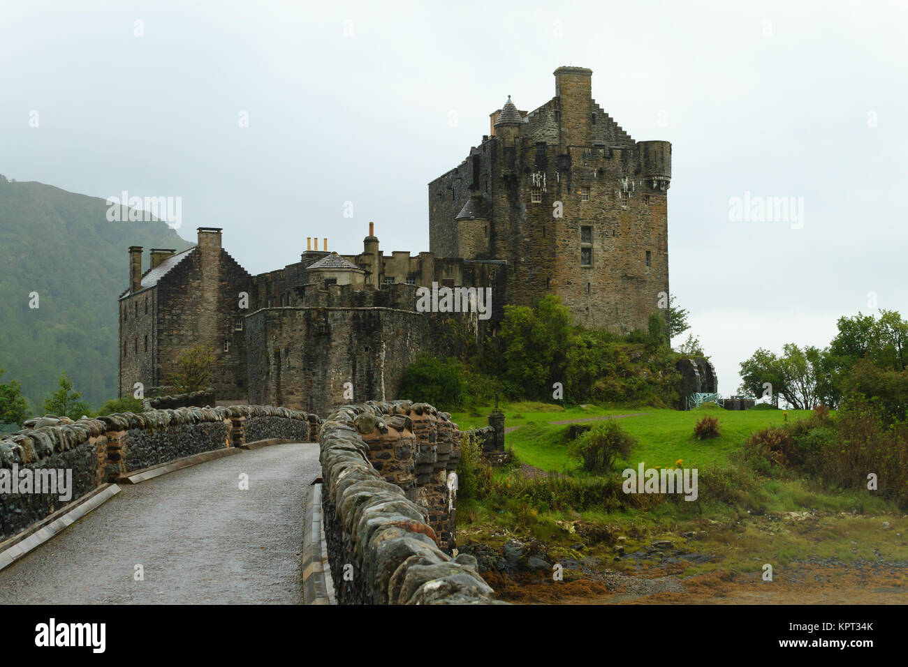 Ancient medieval castle hi-res stock photography and images - Alamy