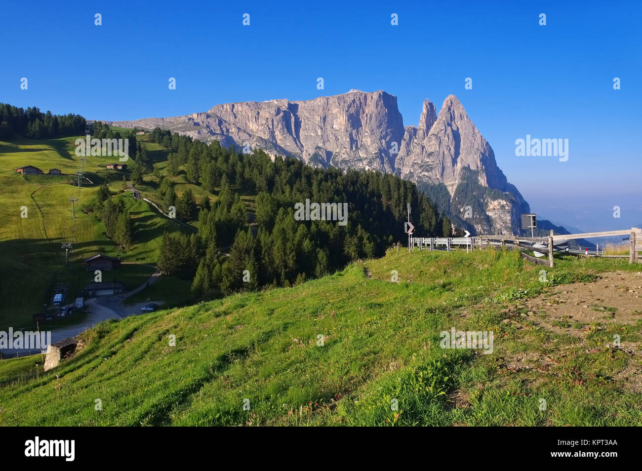 der Berg Schlern in Südtirol, italienische Dolomiten - mountain Schlern ...