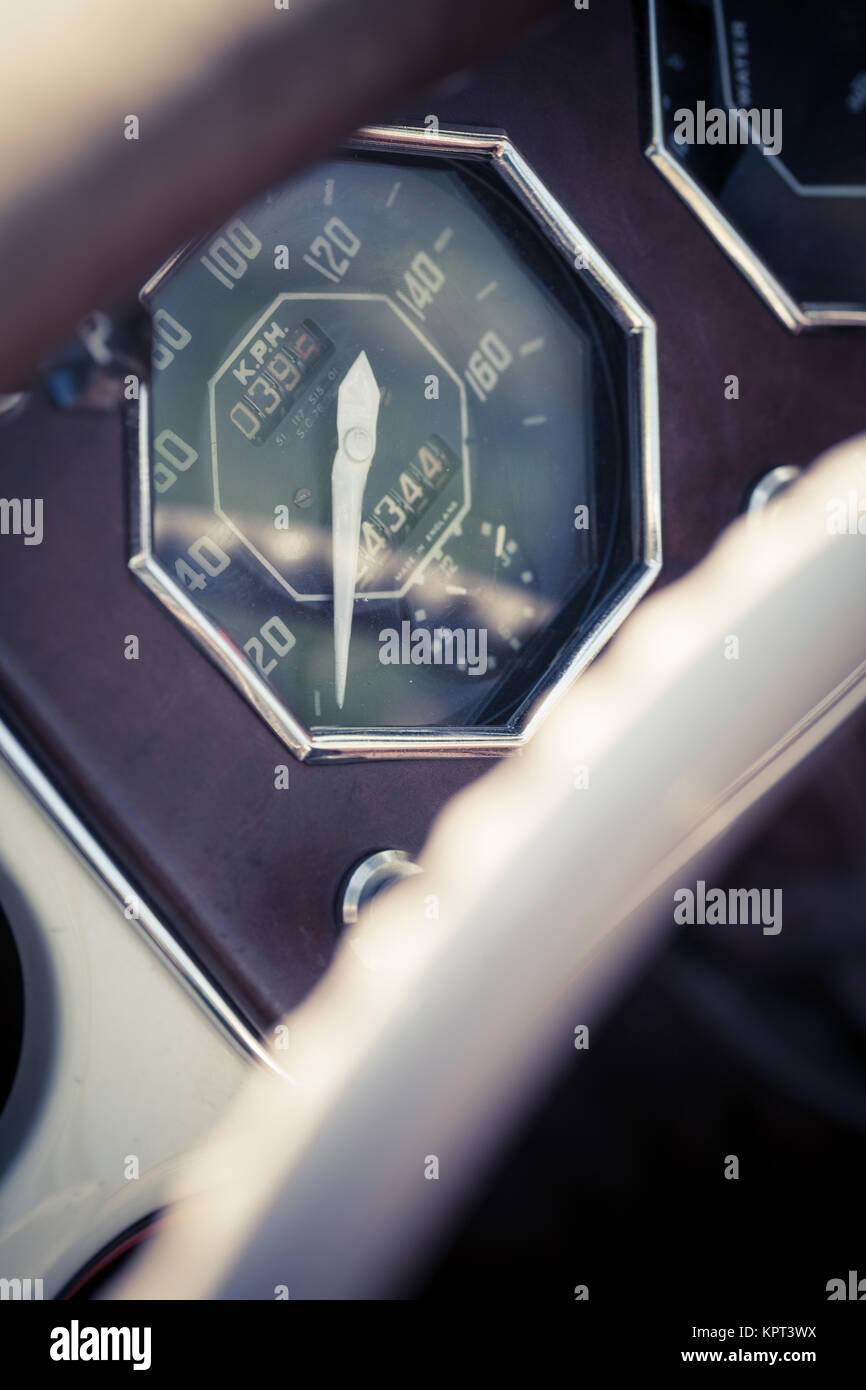 Color image of the dashboard of a retro car Stock Photo - Alamy