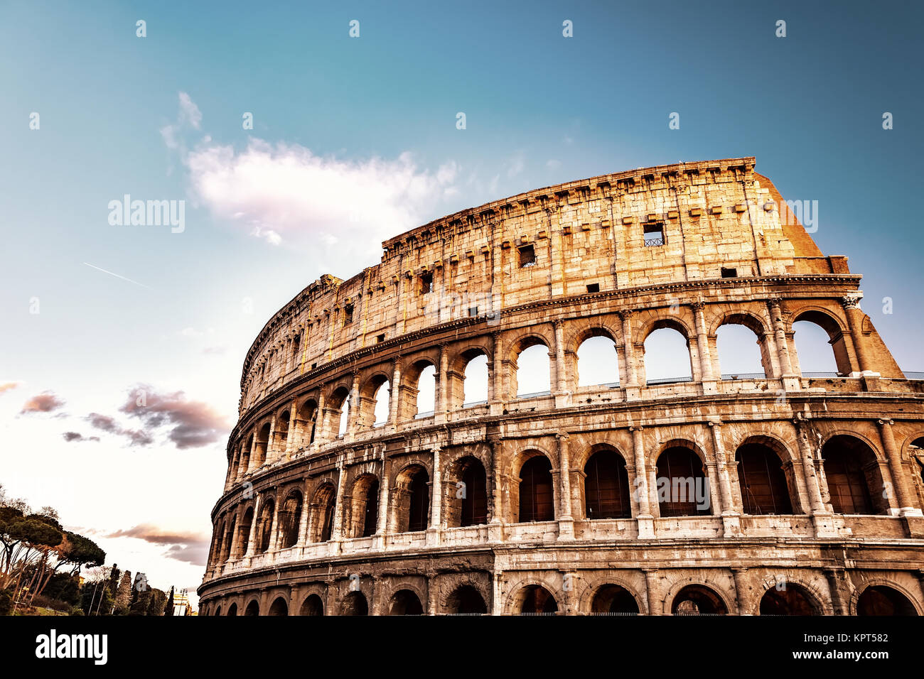 Blue sky over colosseum hi-res stock photography and images - Alamy