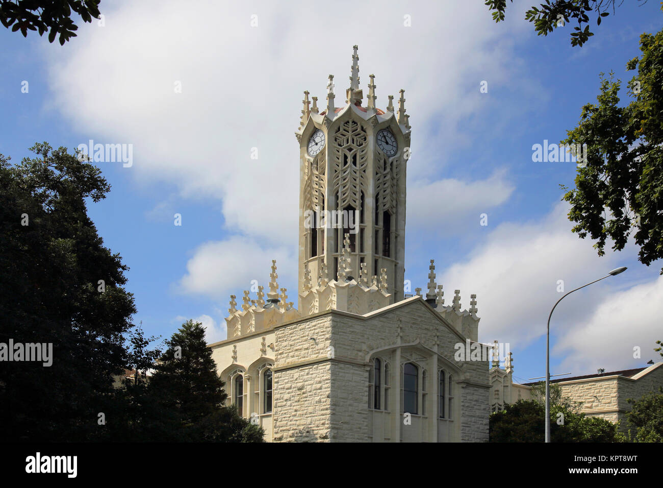 University clock tower hi-res stock photography and images - Alamy