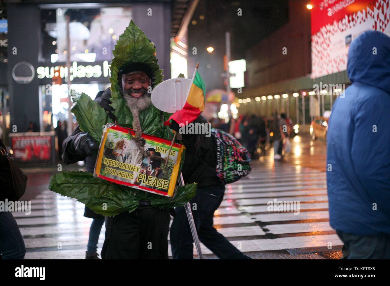 Rastafarian Busker in Times Square, New York USA Stock Photo - Alamy