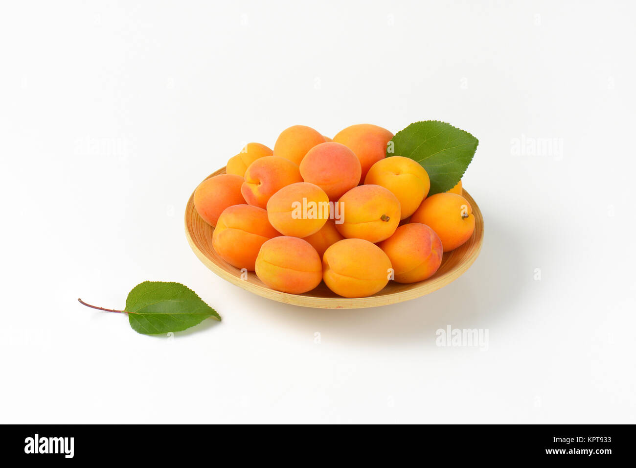 Fresh ripe apricots Stock Photo - Alamy