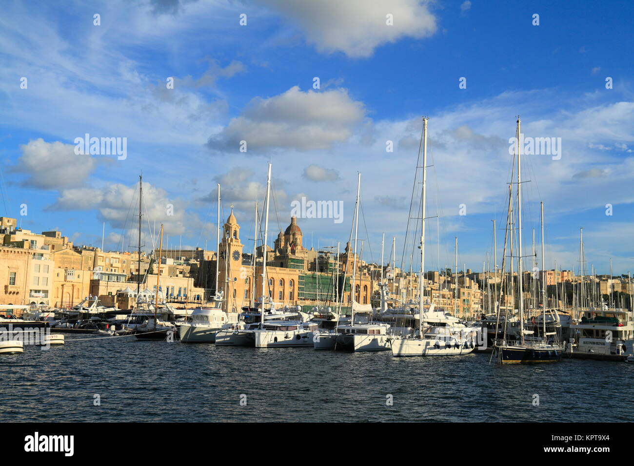 View of the Grand harbor and Fort Saint Angelo Stock Photo - Alamy