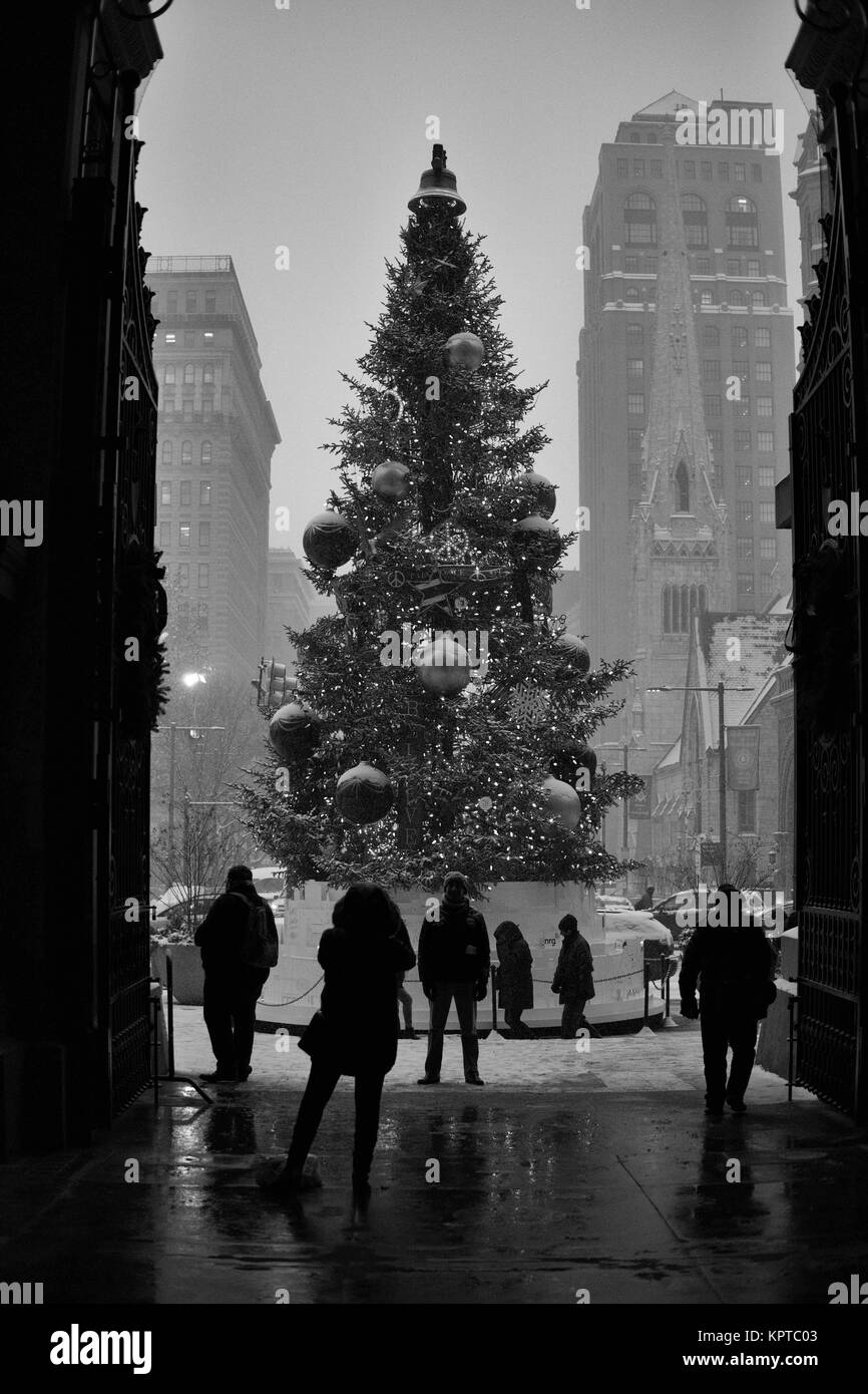 Central philadelphia Black and White Stock Photos & Images - Alamy