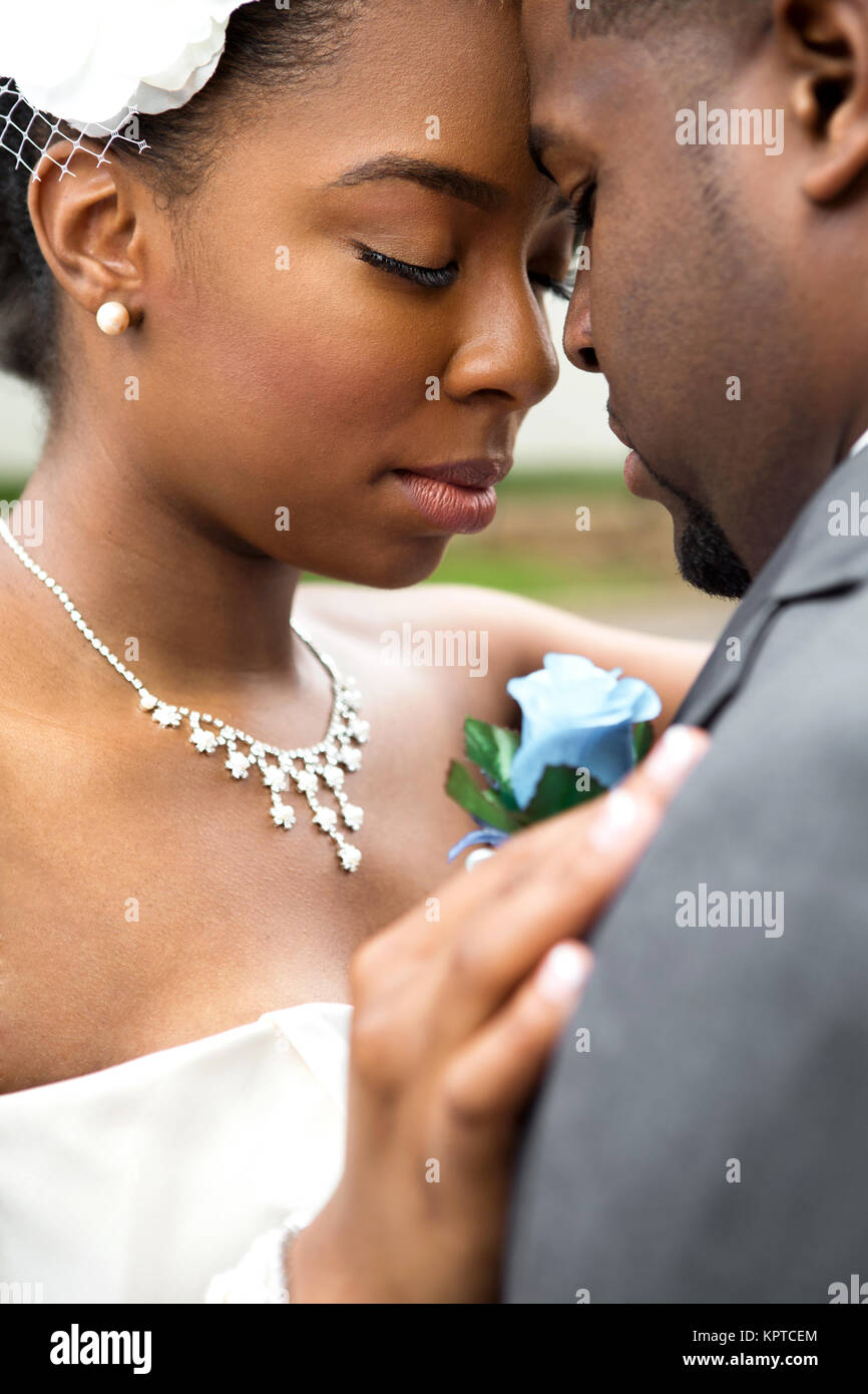 African American bride and groom Stock Photo - Alamy