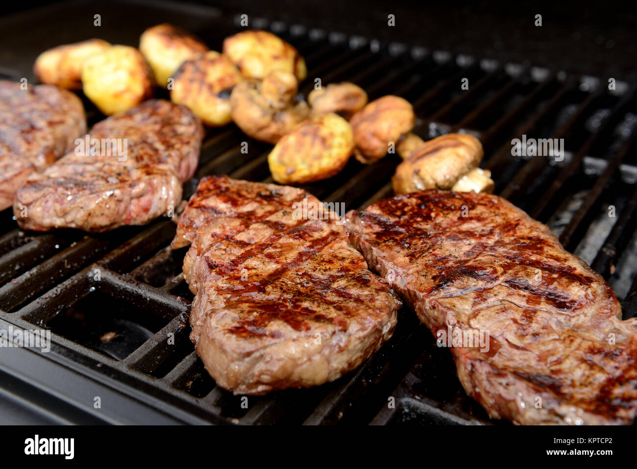grilled rump steak on barbecue Stock Photo - Alamy