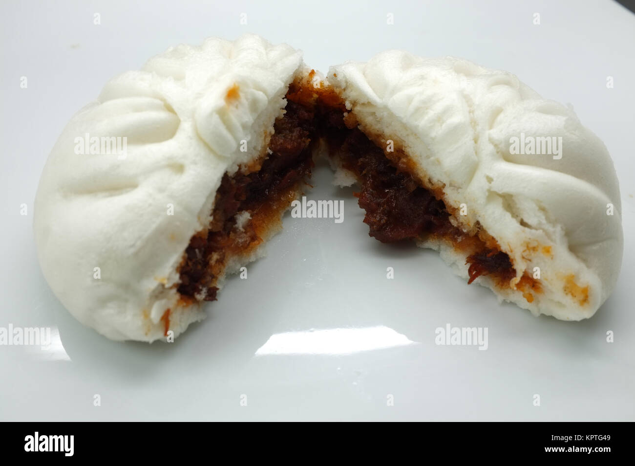 Steamed stuff bun, Chinese bun Stock Photo - Alamy
