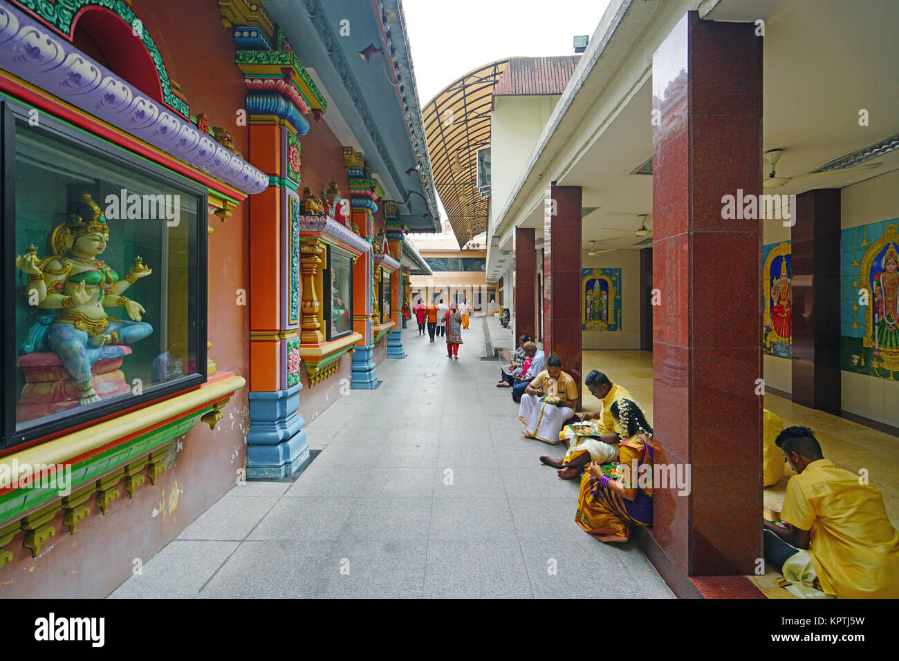 View of the Sri Mahamariamman Temple, the oldest Hindu temple in Kuala ...