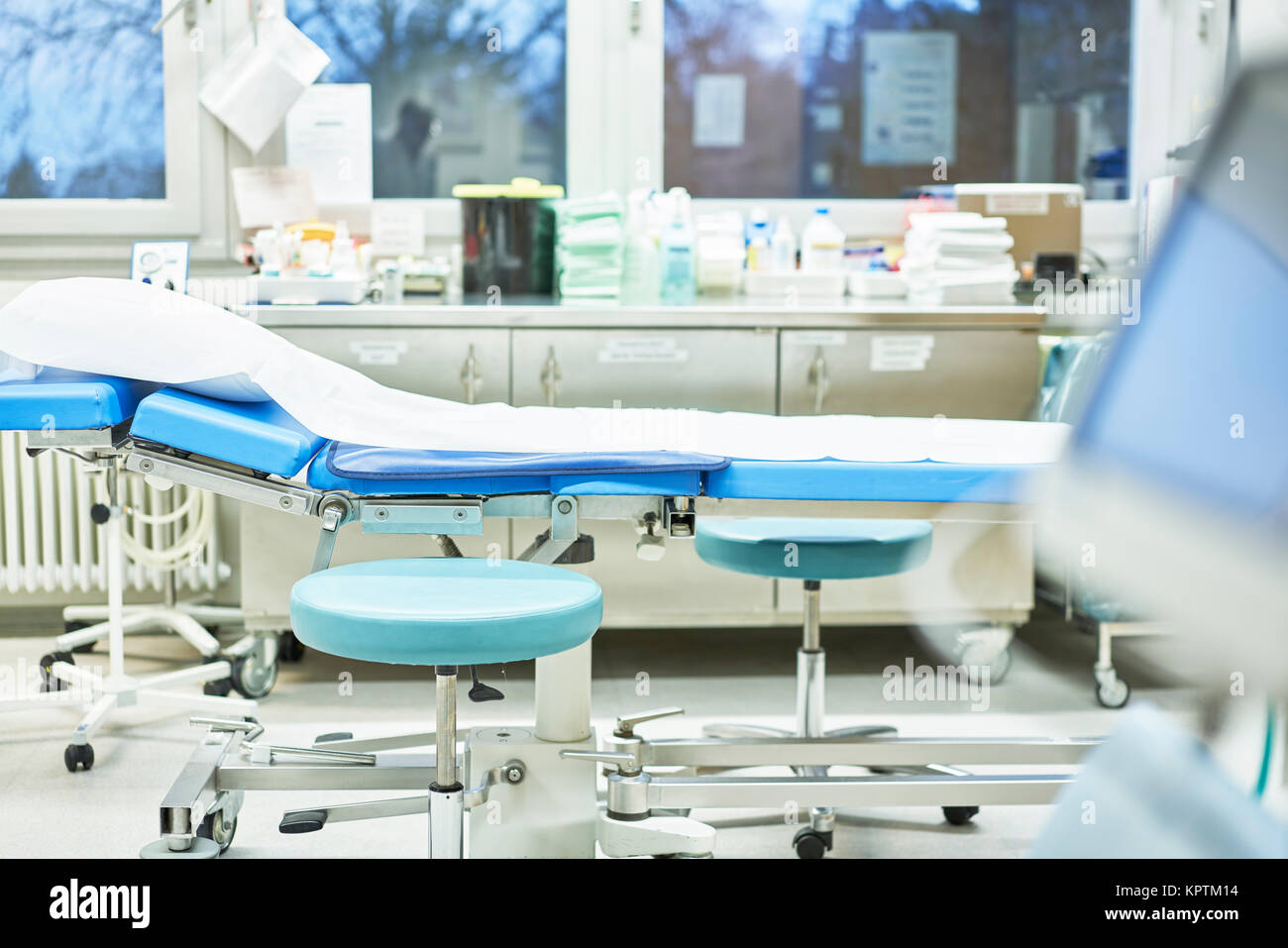 hospital ecg room station treatment Stock Photo - Alamy