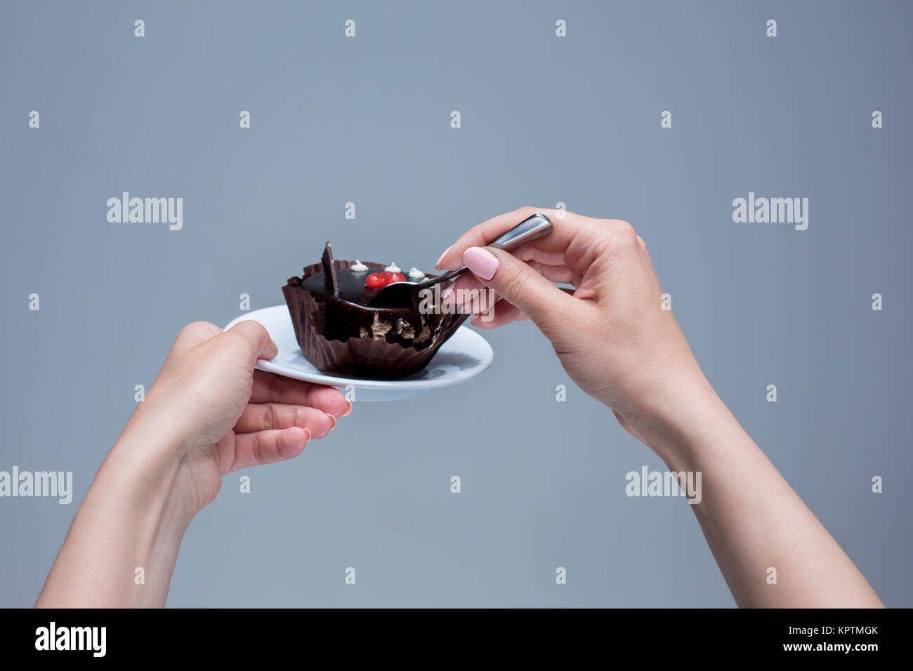 Woman keeping birthday cake hi-res stock photography and images - Alamy
