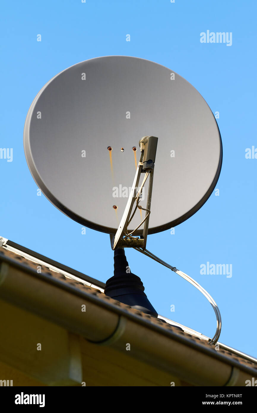 Electronics satellite hi-res stock photography and images - Alamy