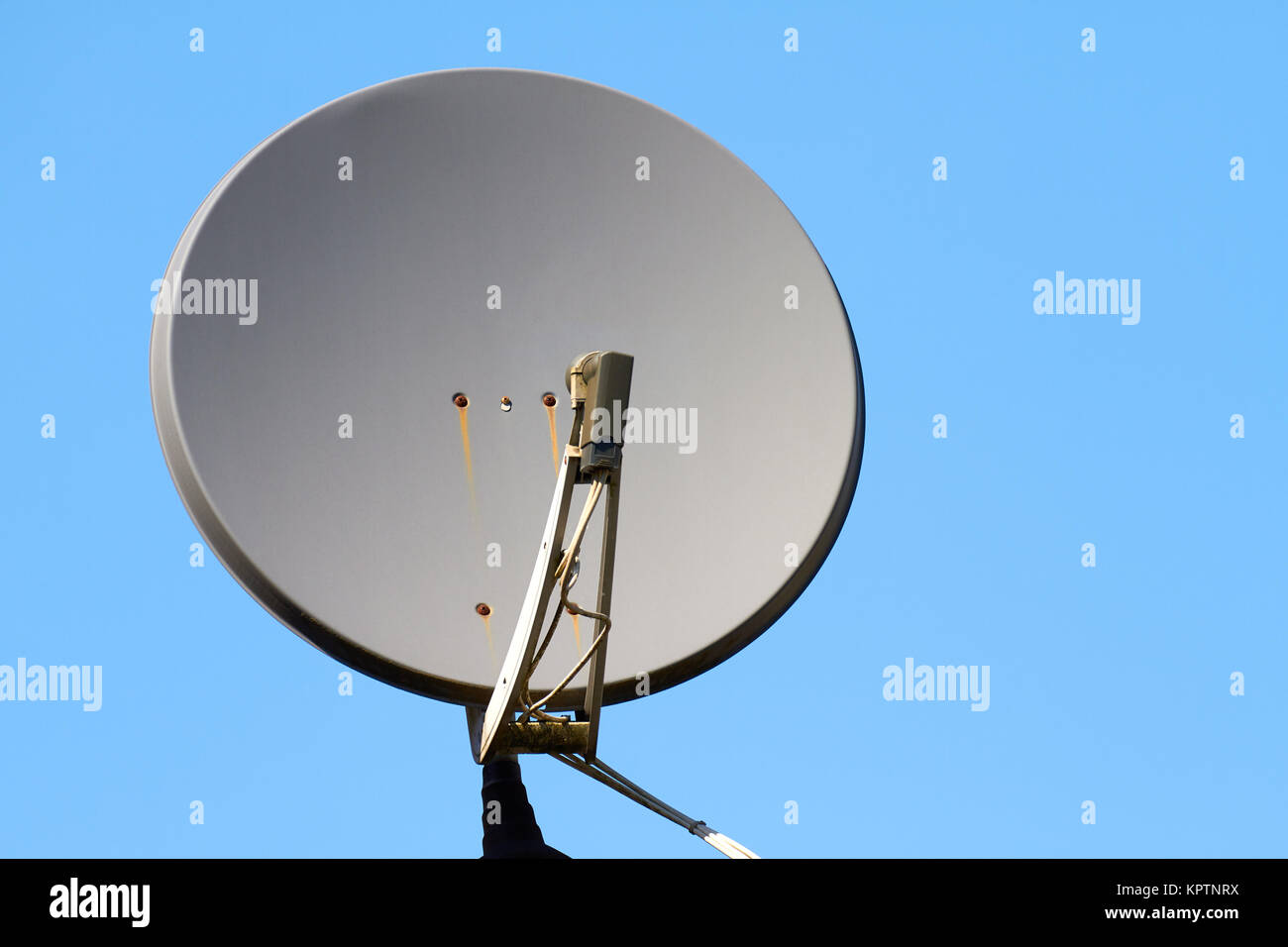 Parabolic mirror dish hi-res stock photography and images - Alamy