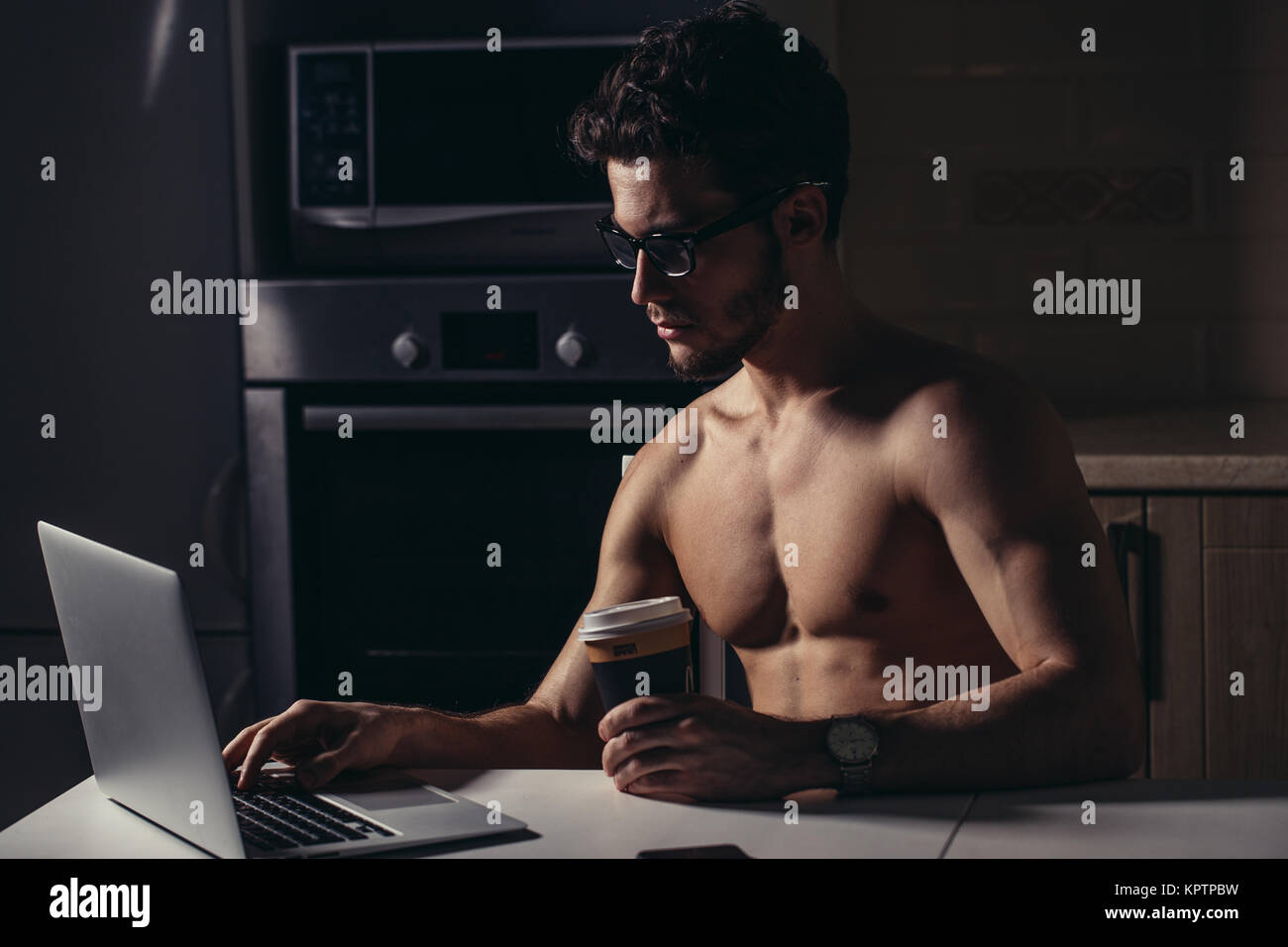 Muscularbuild hi-res stock photography and images - Alamy