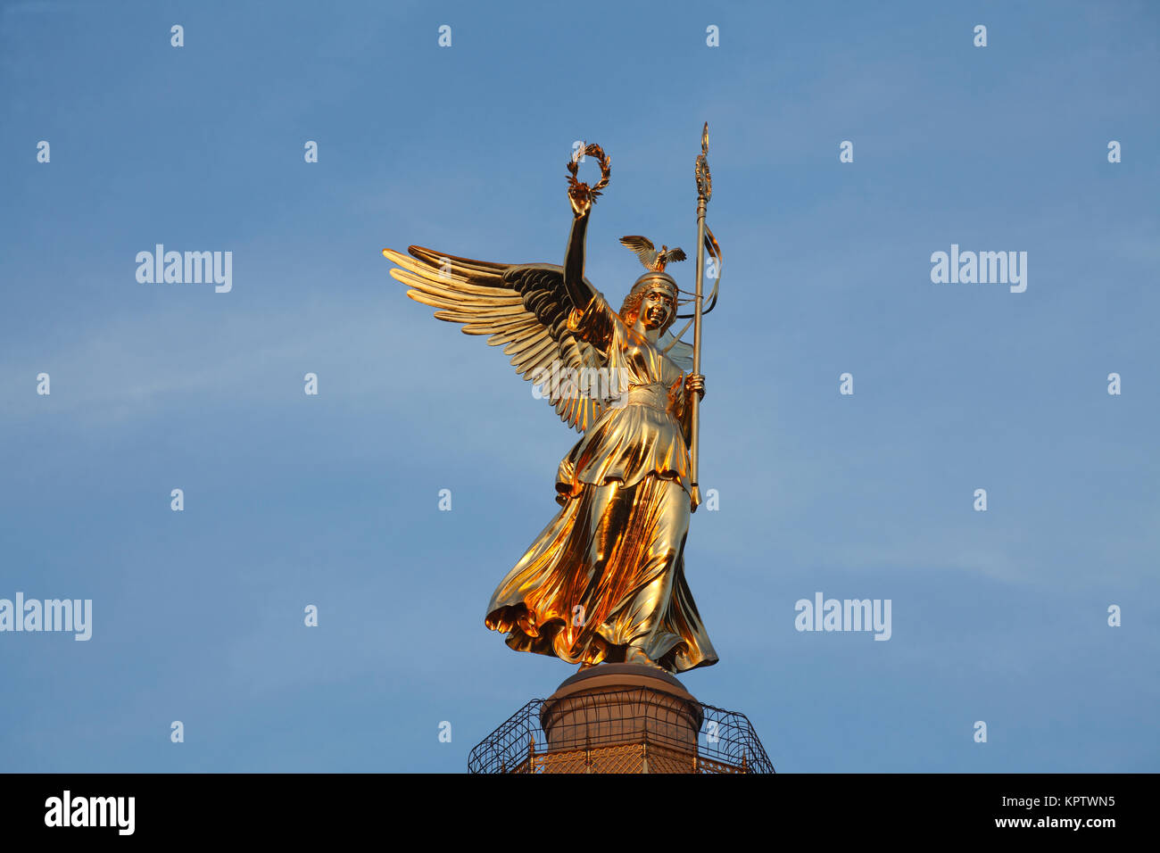 Goldelse, statue of St. Victoria on the Victory Column Großer Stern ...