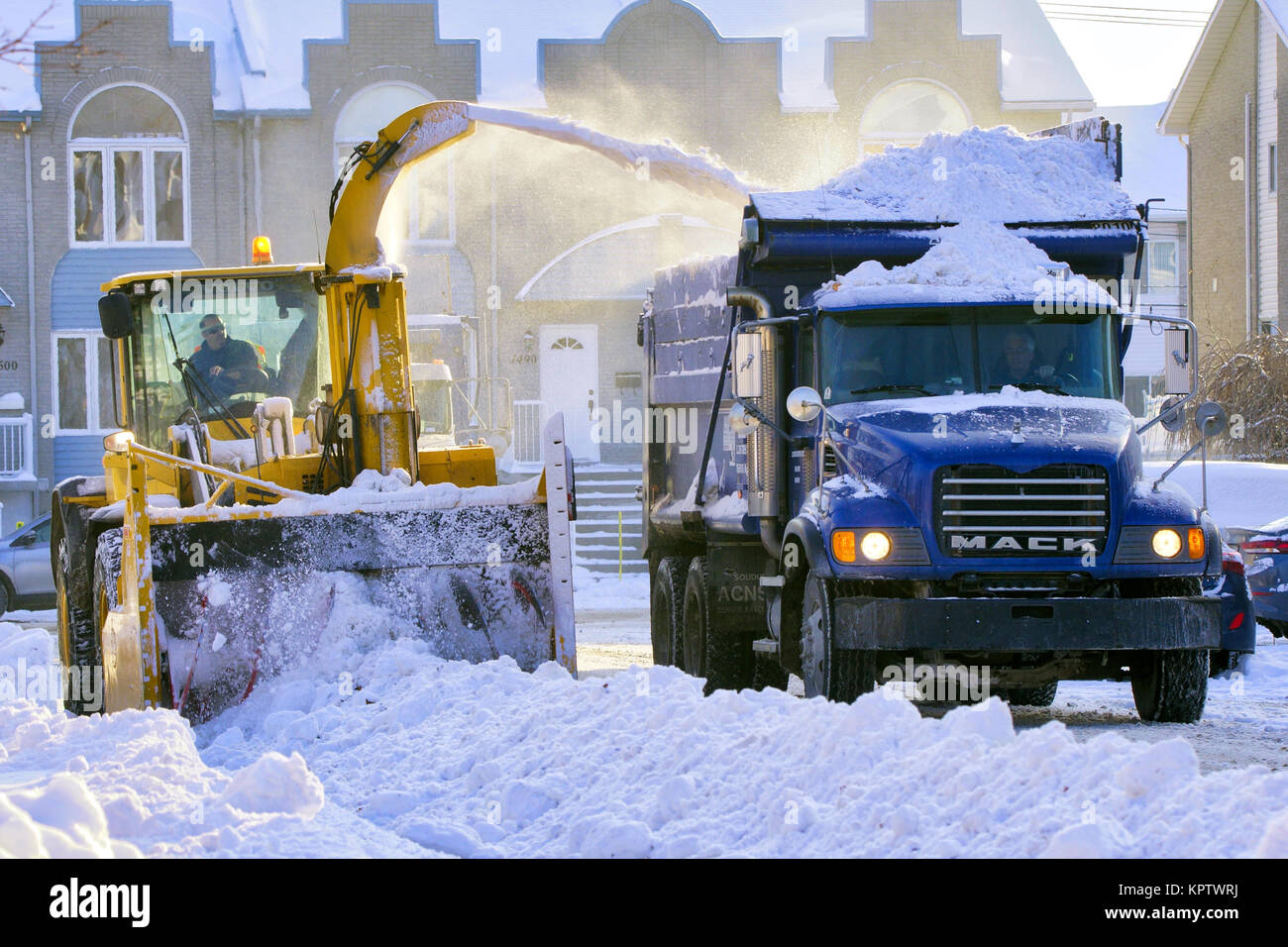 Montreal snow removal street hi-res stock photography and images - Alamy