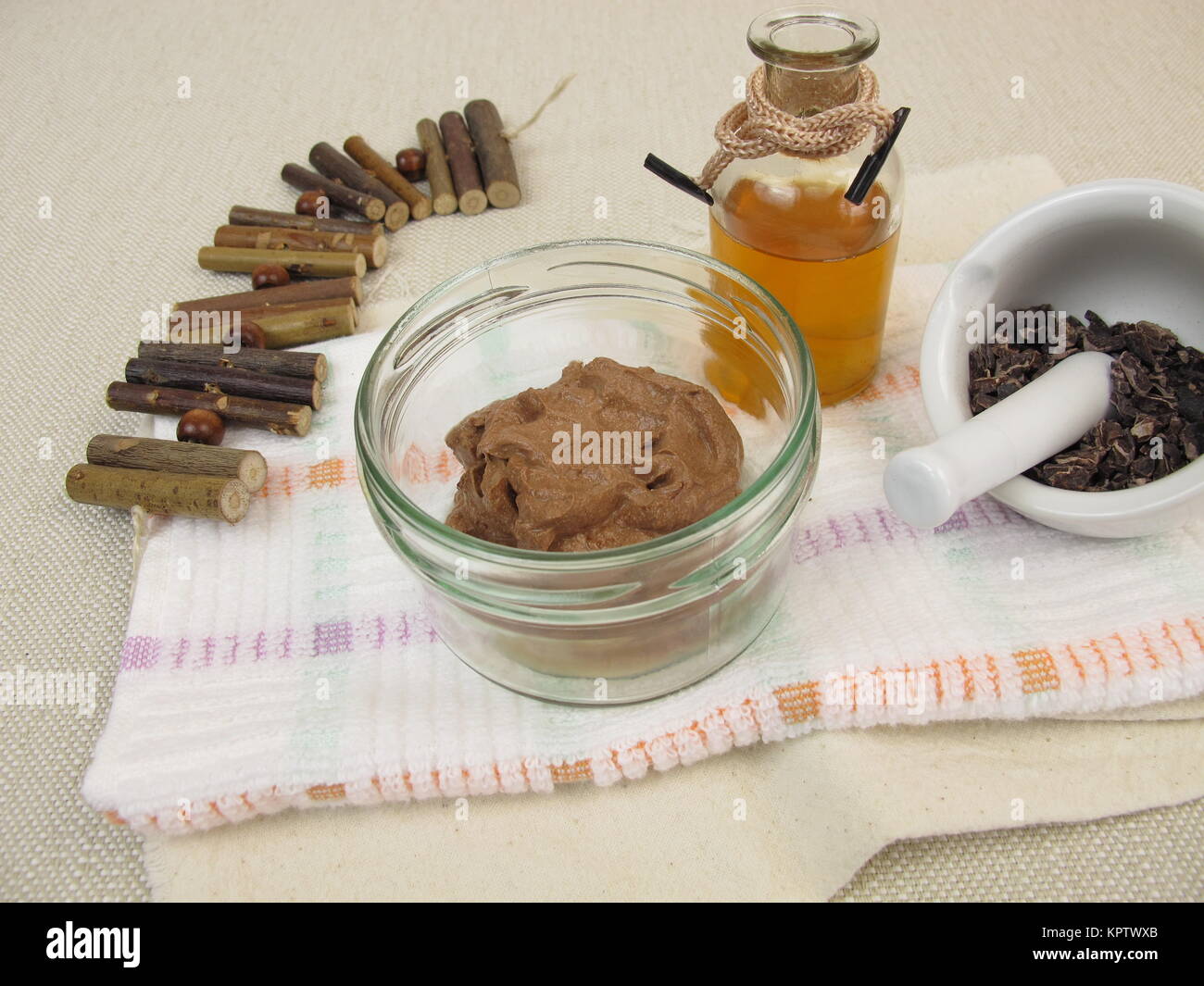 Homemade chocolate mask with cocoa and oil Stock Photo - Alamy