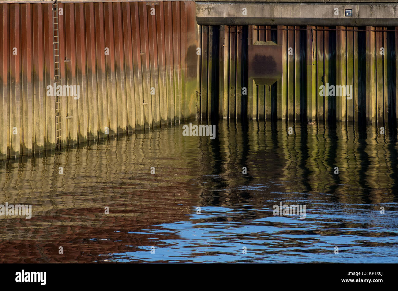 Wall cladding sheet hi-res stock photography and images - Alamy