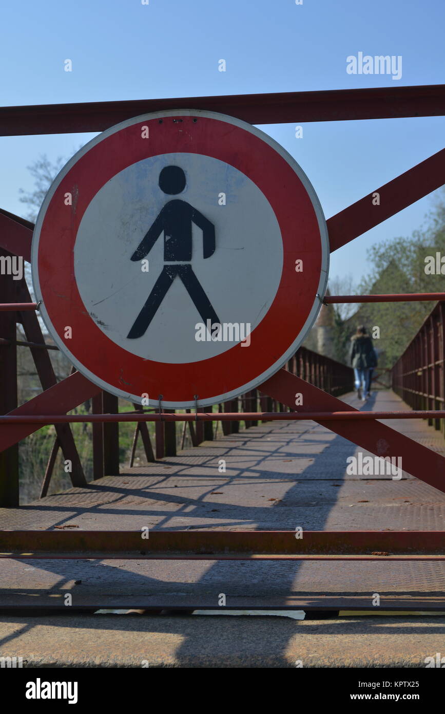 Aged iron bridge hi-res stock photography and images - Alamy