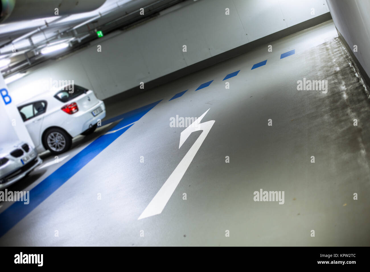 Parking garage green hi-res stock photography and images - Alamy