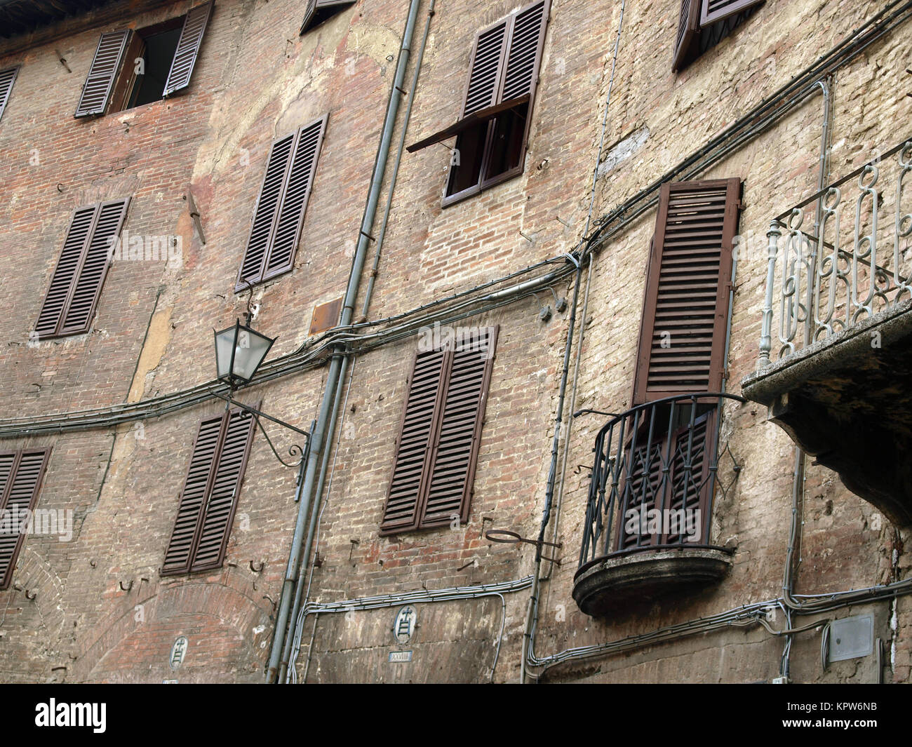 Siena - the medieval climate and characteristic colours Stock Photo - Alamy