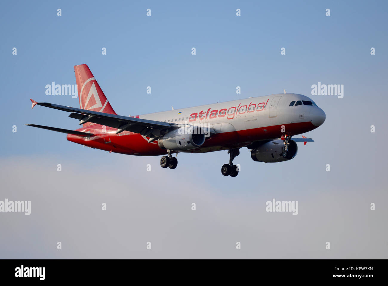 Atlas Global AtlasGlobal Airbus airliner jet plane UR-AJC landing at ...