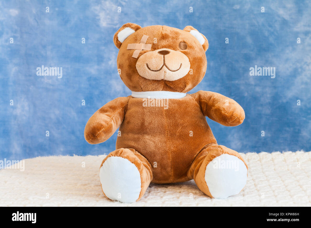 Injured Teddy Bear Stock Photo - Alamy